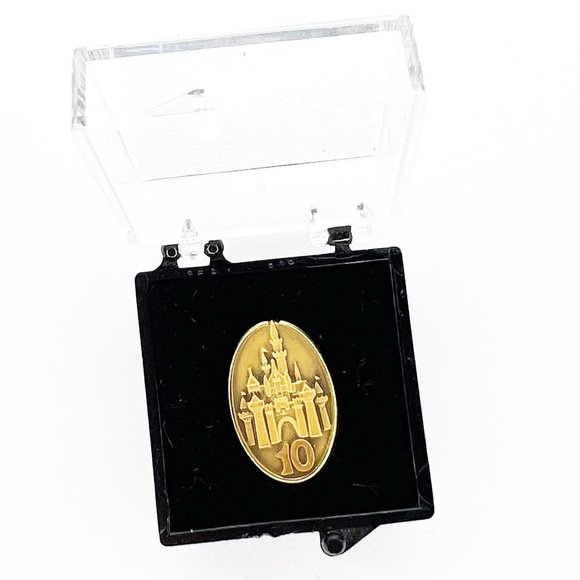 Disney | Jewelry | Disney Year Anniversary Award Cast Member Sleeping ...